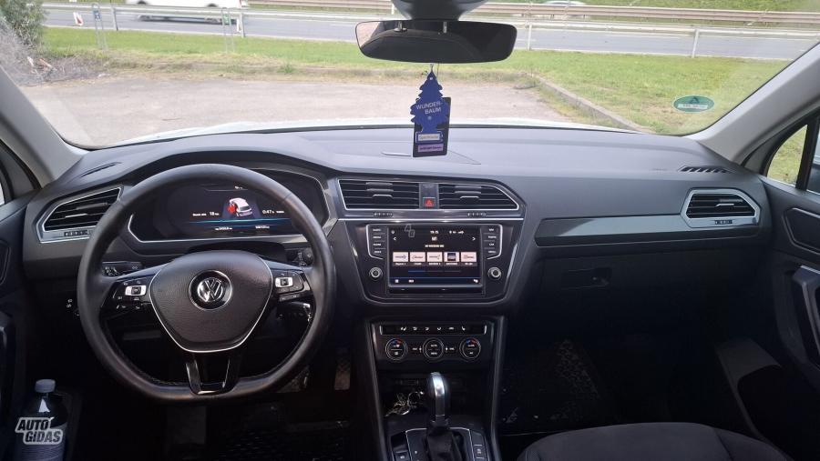 White Volkswagen Tiguan 2017 in Vilnius, with an engine capacity of 2.00 L and mileage of 500 thousand km for 8500 €, photo 10 on AUTOMOTO.COM.LV