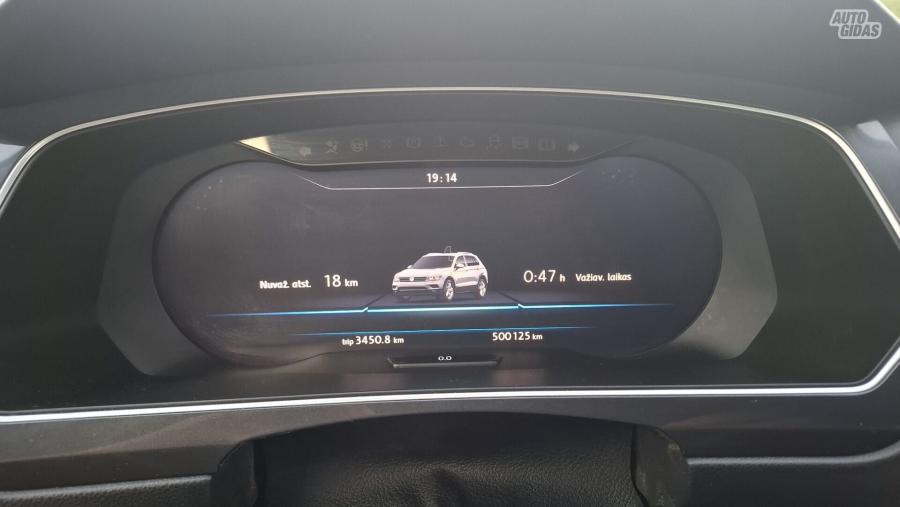 White Volkswagen Tiguan 2017 in Vilnius, with an engine capacity of 2.00 L and mileage of 500 thousand km for 8500 €, photo 14 on AUTOMOTO.COM.LV