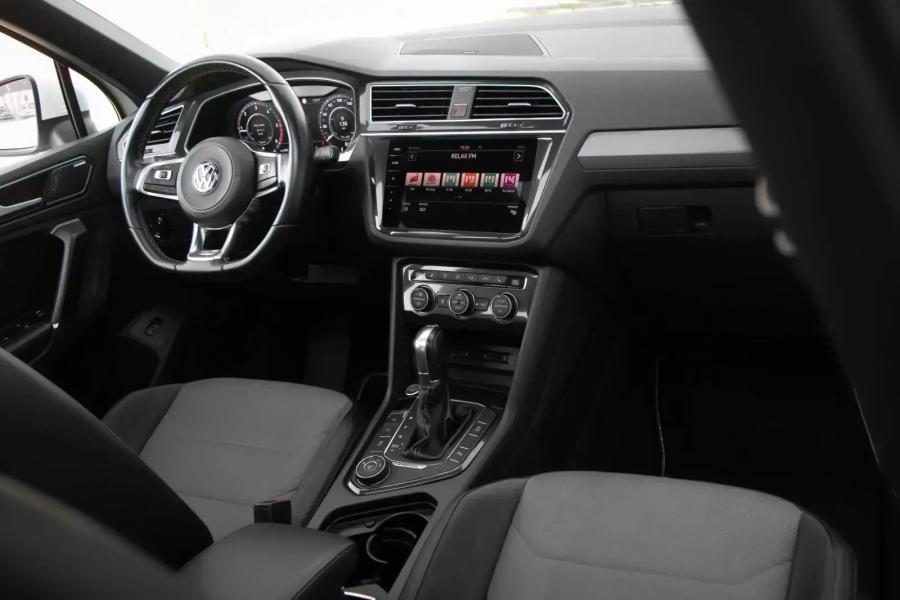 Balts Volkswagen Tiguan 2017 Tukums, ar dzinēja tilpumu 2.00 L un nobraukumu 225 tūkst. km par 17990 €, foto 6 vietnē AUTOMOTO.COM.LV