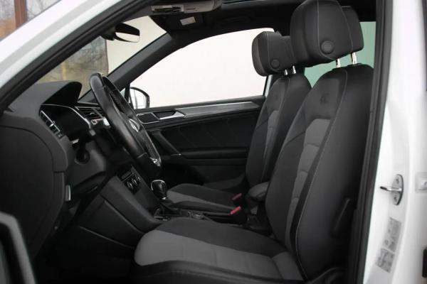 Volkswagen Tiguan 2017 in Tukums on AUTOMOTO.COM.LV White Volkswagen Tiguan 2017 in Tukums, with an engine capacity of 2.00 L and mileage of 225 thousand km for 17990 β¬, photo 8 on AUTOMOTO.COM.LV