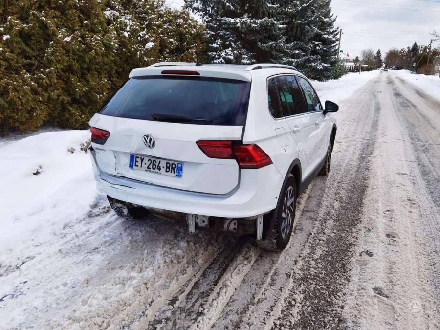 Balts Volkswagen Tiguan 2018 Kauņa, ar dzinēja tilpumu 1.97 L un nobraukumu 270 tūkst. km par 7900 €, foto 5 vietnē AUTOMOTO.COM.LV