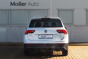 White Volkswagen Tiguan 2018 in Ventspils, with an engine capacity of 1.40 L and mileage of 148 thousand km for 17100 €, photo 4 on AUTOMOTO.COM.LV