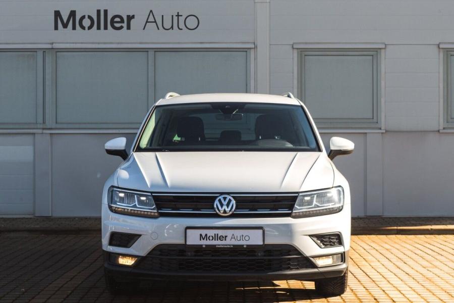 White Volkswagen Tiguan 2018 in Ventspils, with an engine capacity of 1.40 L and mileage of 148 thousand km for 17100 €, photo 8 on AUTOMOTO.COM.LV