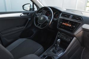 White Volkswagen Tiguan 2018 in Ventspils, with an engine capacity of 1.40 L and mileage of 148 thousand km for 17100 €, photo 15 on AUTOMOTO.COM.LV