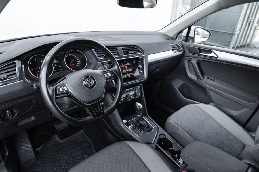 Balts Volkswagen Tiguan 2018 Rīga, ar dzinēja tilpumu 2.00 L un nobraukumu 138 tūkst. km par 17500 €, foto 21 vietnē AUTOMOTO.COM.LV