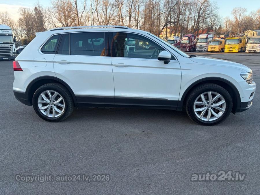 White Volkswagen Tiguan 2018 in Tallinn, with an engine capacity of 2.00 L and mileage of 115 thousand km for 18500 €, photo 4 on AUTOMOTO.COM.LV