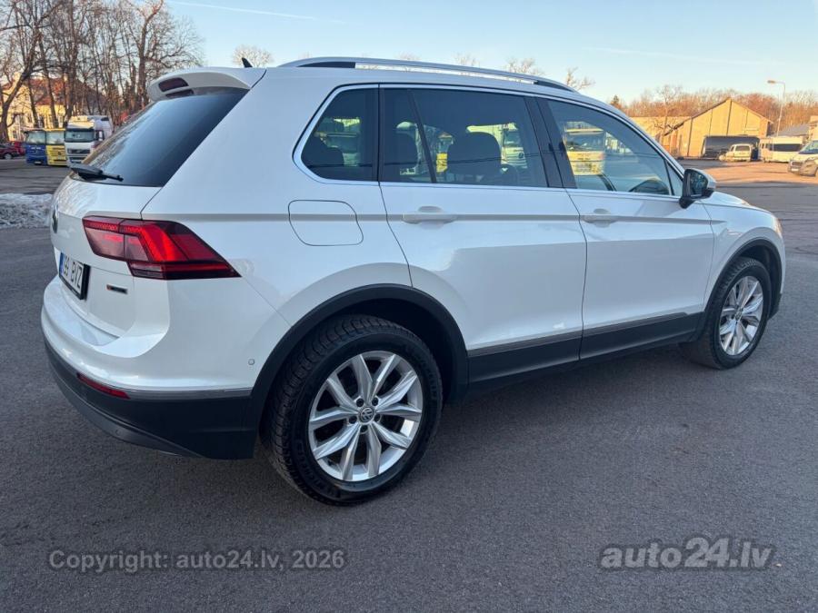White Volkswagen Tiguan 2018 in Tallinn, with an engine capacity of 2.00 L and mileage of 115 thousand km for 18500 €, photo 5 on AUTOMOTO.COM.LV