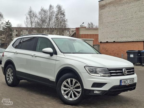 White Volkswagen Tiguan 2018 in Silute, with an engine capacity of 2.00 L and mileage of 132 thousand km for 9999 €, photo 3 on AUTOMOTO.COM.LV