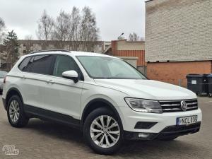 White Volkswagen Tiguan 2018 in Silute, with an engine capacity of 2.00 L and mileage of 132 thousand km for 9999 €, photo 4 on AUTOMOTO.COM.LV