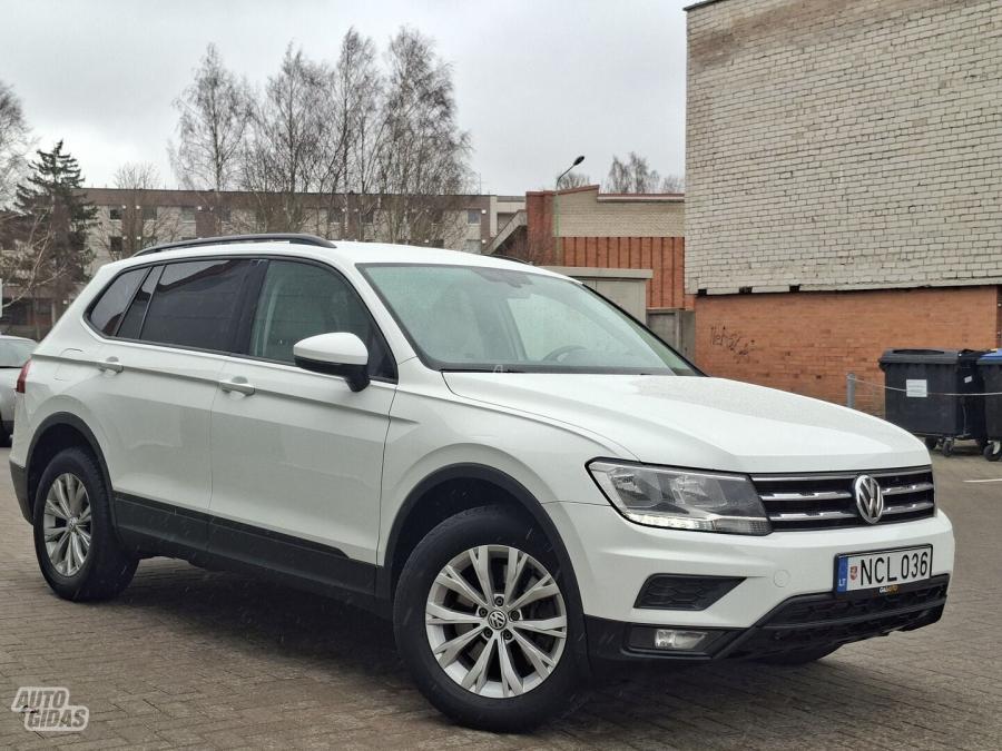 White Volkswagen Tiguan 2018 in Silute, with an engine capacity of 2.00 L and mileage of 132 thousand km for 9999 €, photo 4 on AUTOMOTO.COM.LV