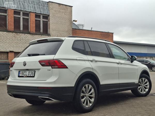 White Volkswagen Tiguan 2018 in Silute, with an engine capacity of 2.00 L and mileage of 132 thousand km for 9999 €, photo 4 on AUTOMOTO.COM.LV