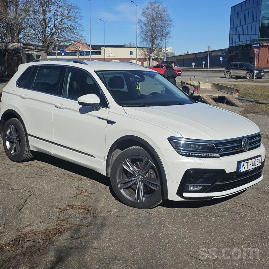 Balts Volkswagen Tiguan 2018 Liepāja, ar dzinēja tilpumu 2.00 L un nobraukumu 96 tūkst. km par 25000 €, foto 1 vietnē AUTOMOTO.COM.LV
