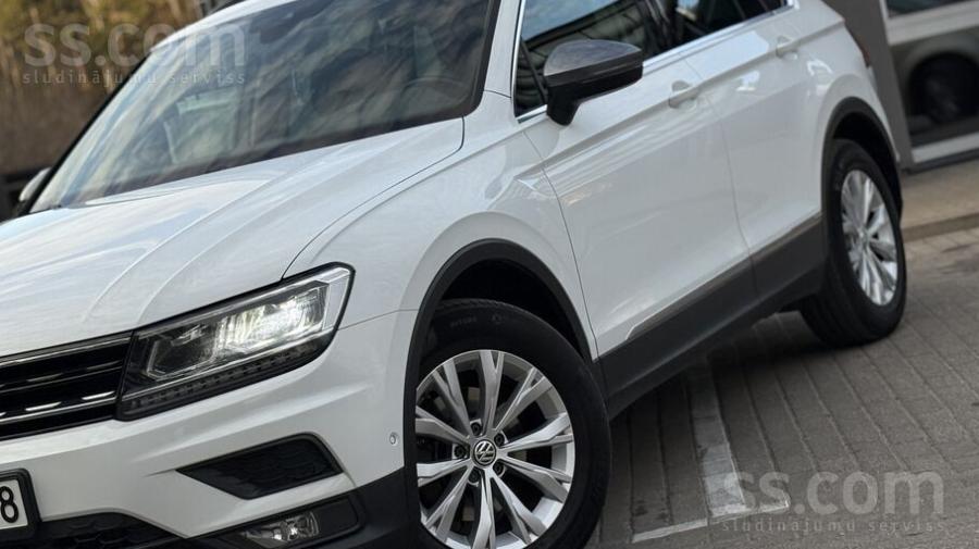 White Volkswagen Tiguan 2018 in Jurmala, with an engine capacity of 2.00 L and mileage of 0 thousand km for 14950 €, photo 6 on AUTOMOTO.COM.LV