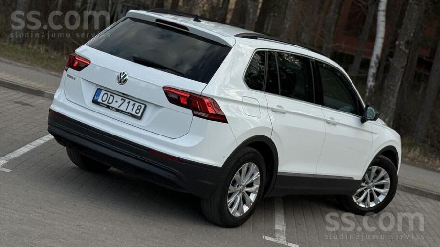 White Volkswagen Tiguan 2018 in Jurmala, with an engine capacity of 2.00 L and mileage of 0 thousand km for 14950 €, photo 13 on AUTOMOTO.COM.LV