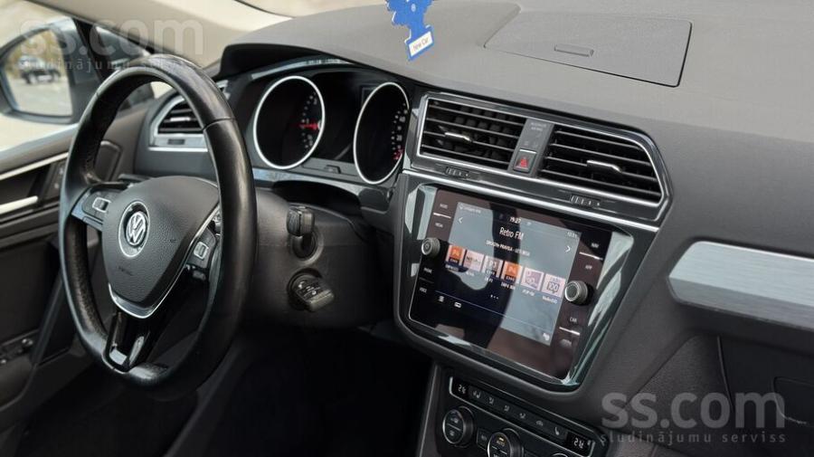 White Volkswagen Tiguan 2018 in Jurmala, with an engine capacity of 2.00 L and mileage of 0 thousand km for 14950 €, photo 22 on AUTOMOTO.COM.LV