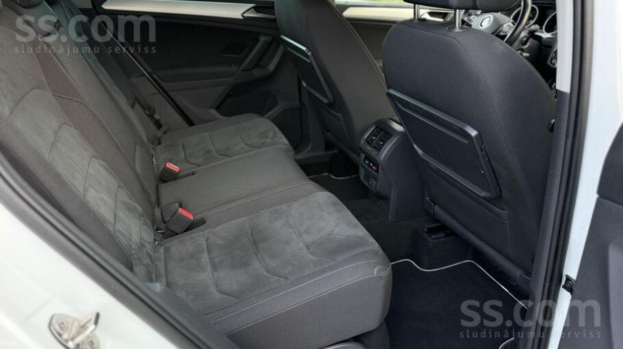 White Volkswagen Tiguan 2018 in Jurmala, with an engine capacity of 2.00 L and mileage of 0 thousand km for 14950 €, photo 23 on AUTOMOTO.COM.LV