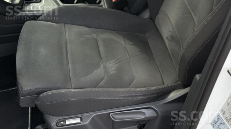 White Volkswagen Tiguan 2018 in Jurmala, with an engine capacity of 2.00 L and mileage of 0 thousand km for 14950 €, photo 27 on AUTOMOTO.COM.LV