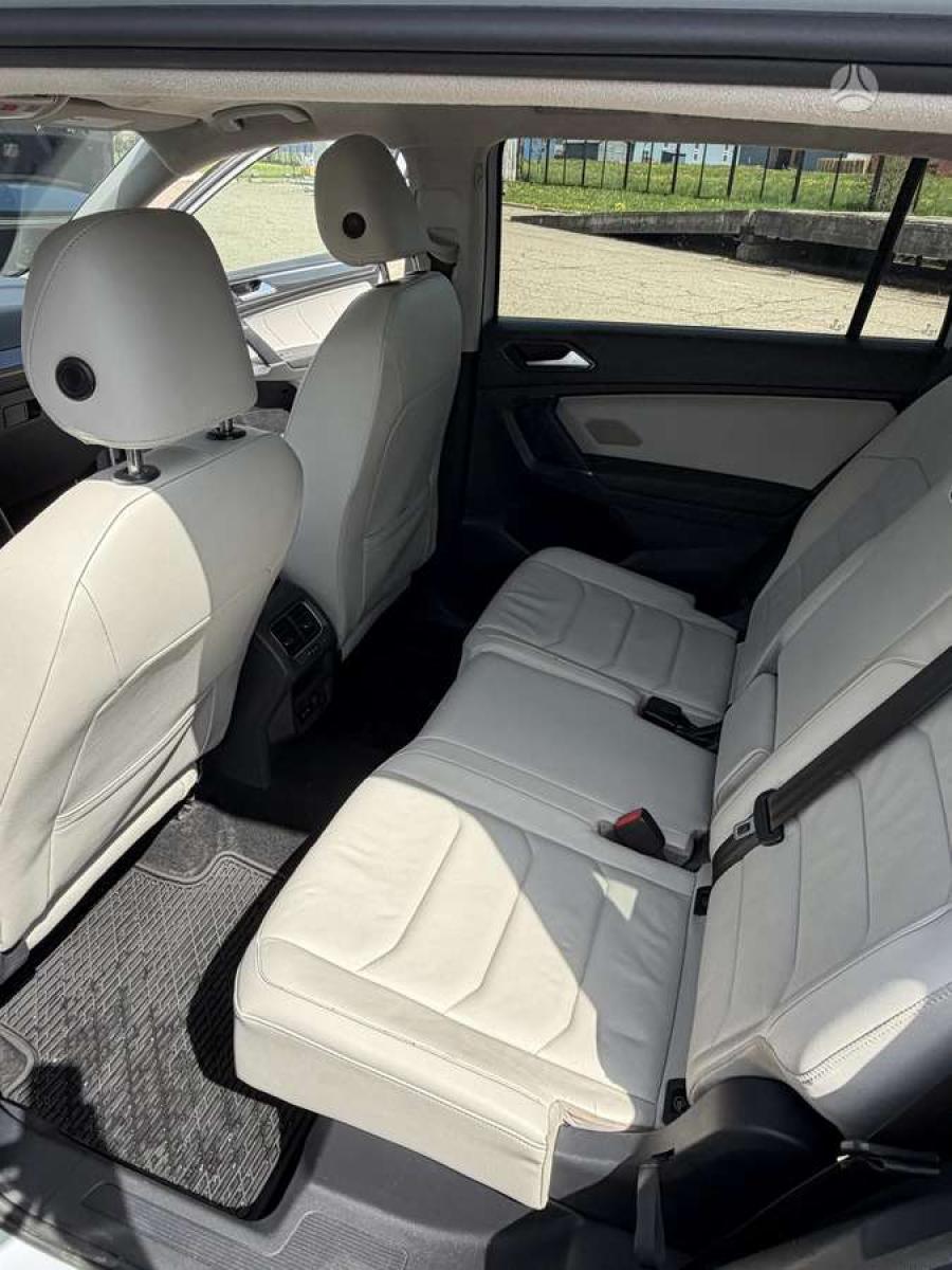 Balts Volkswagen Tiguan 2018 Plungė, ar dzinēja tilpumu 1.98 L un nobraukumu 200 tūkst. km par 16497 €, foto 10 vietnē AUTOMOTO.COM.LV