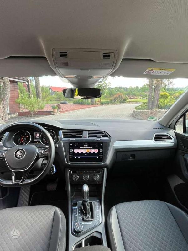 Balts Volkswagen Tiguan 2018 Kupiškis, ar dzinēja tilpumu 2.00 L un nobraukumu 211 tūkst. km par 11500 €, foto 5 vietnē AUTOMOTO.COM.LV