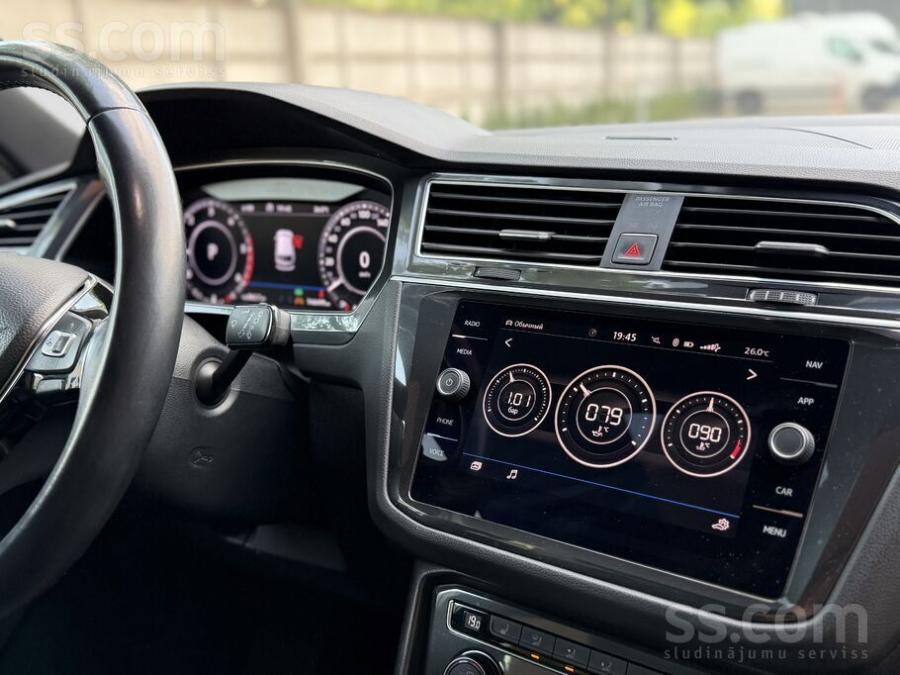 Balts Volkswagen Tiguan 2018 Rīga, ar dzinēja tilpumu 2.00 L un nobraukumu 147 tūkst. km par 19000 €, foto 19 vietnē AUTOMOTO.COM.LV