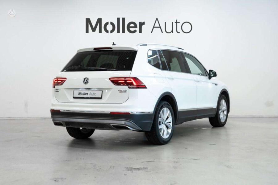 Balts Volkswagen Tiguan 2018 Viļņa, ar dzinēja tilpumu 2.00 L un nobraukumu 193 tūkst. km par 17500 €, foto 4 vietnē AUTOMOTO.COM.LV