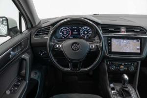 Balts Volkswagen Tiguan 2018 Viļņa, ar dzinēja tilpumu 2.00 L un nobraukumu 193 tūkst. km par 17500 €, foto 10 vietnē AUTOMOTO.COM.LV