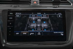 Balts Volkswagen Tiguan 2018 Viļņa, ar dzinēja tilpumu 2.00 L un nobraukumu 193 tūkst. km par 17500 €, foto 15 vietnē AUTOMOTO.COM.LV