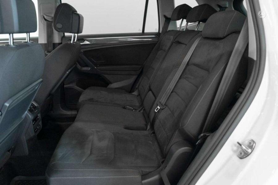 Balts Volkswagen Tiguan 2018 Viļņa, ar dzinēja tilpumu 2.00 L un nobraukumu 193 tūkst. km par 17500 €, foto 19 vietnē AUTOMOTO.COM.LV