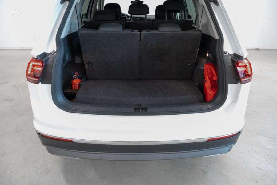 Balts Volkswagen Tiguan 2018 Viļņa, ar dzinēja tilpumu 2.00 L un nobraukumu 193 tūkst. km par 17500 €, foto 22 vietnē AUTOMOTO.COM.LV