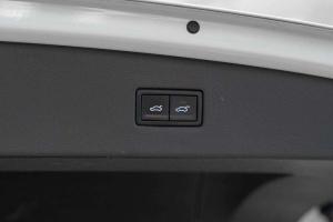 Balts Volkswagen Tiguan 2018 Viļņa, ar dzinēja tilpumu 2.00 L un nobraukumu 193 tūkst. km par 17500 €, foto 23 vietnē AUTOMOTO.COM.LV