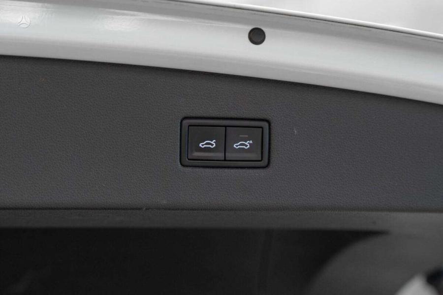 Balts Volkswagen Tiguan 2018 Viļņa, ar dzinēja tilpumu 2.00 L un nobraukumu 193 tūkst. km par 17500 €, foto 23 vietnē AUTOMOTO.COM.LV