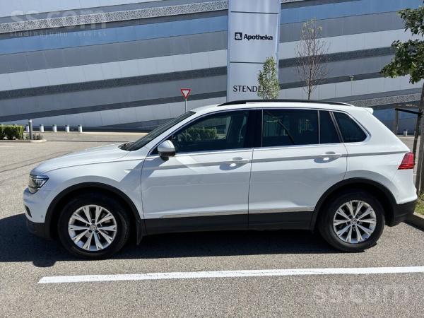 Volkswagen Tiguan 2018 Rīga vietnē Balts Volkswagen Tiguan 2018 Rīga, ar dzinēja tilpumu 2.00 L un nobraukumu 150 tūkst. km par 16200 €, foto 3 vietnē AUTOMOTO.COM.LV