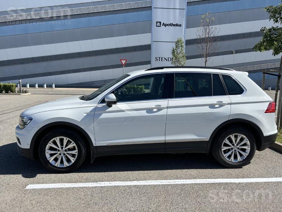 White Volkswagen Tiguan 2018 in Riga, with an engine capacity of 2.00 L and mileage of 150 thousand km for 16200 €, photo 3 on AUTOMOTO.COM.LV