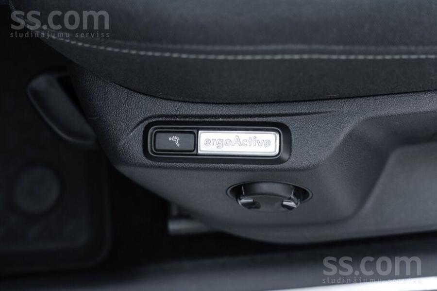 Balts Volkswagen Tiguan 2018 Rīga, ar dzinēja tilpumu 2.00 L un nobraukumu 151 tūkst. km par 18800 €, foto 13 vietnē AUTOMOTO.COM.LV