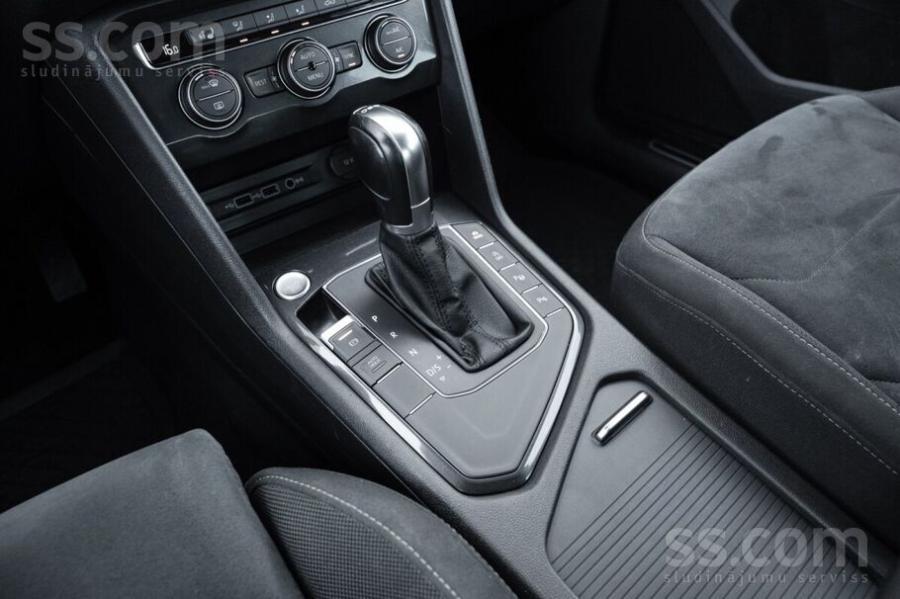 Balts Volkswagen Tiguan 2018 Rīga, ar dzinēja tilpumu 2.00 L un nobraukumu 151 tūkst. km par 18800 €, foto 27 vietnē AUTOMOTO.COM.LV