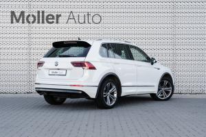 White Volkswagen Tiguan 2018 in Marupe, with an engine capacity of 2.00 L and mileage of 151 thousand km for 18800 €, photo 5 on AUTOMOTO.COM.LV
