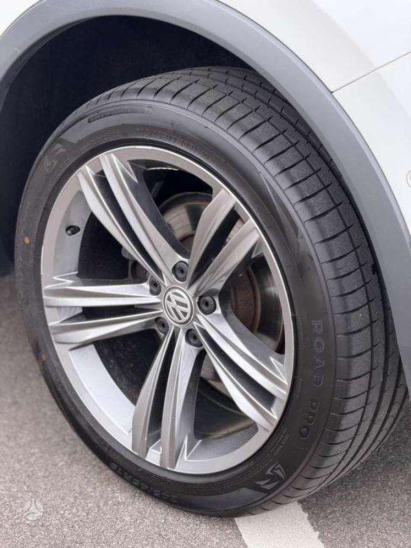 Balts Volkswagen Tiguan 2018 Kauņa, ar dzinēja tilpumu 1.97 L un nobraukumu 207 tūkst. km par 15600 €, foto 7 vietnē AUTOMOTO.COM.LV