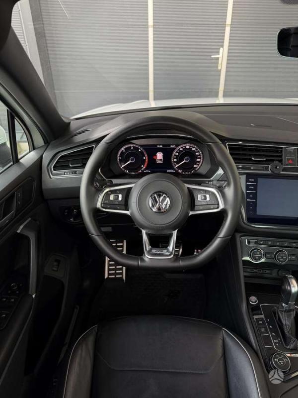 Volkswagen Tiguan 2018 Viļņa vietnē Balts Volkswagen Tiguan 2018 Viļņa, ar dzinēja tilpumu 1.97 L un nobraukumu 214 tūkst. km par 16900 €, foto 7 vietnē AUTOMOTO.COM.LV