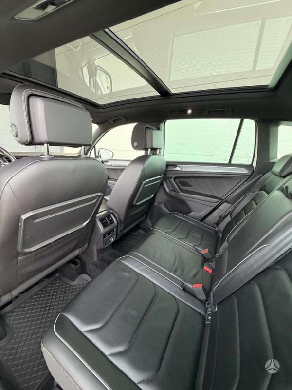 Volkswagen Tiguan 2018 Viļņa vietnē Balts Volkswagen Tiguan 2018 Viļņa, ar dzinēja tilpumu 1.97 L un nobraukumu 214 tūkst. km par 16900 €, foto 9 vietnē AUTOMOTO.COM.LV