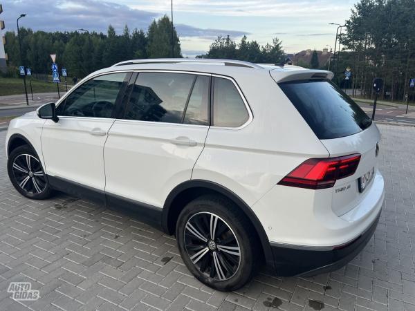 Фольксваген Тигуан 2018 в Вильнюс на AUTOMOTO.COM.LV Белый Фольксваген Тигуан 2018 в Вильнюс, объемом двигателя 2.00 л и пробегом 253 тыс. км за 13999 €, фото 5 на AUTOMOTO.COM.LV