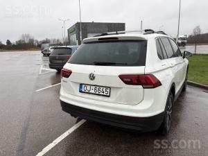 Balts Volkswagen Tiguan 2019 Rīga, ar dzinēja tilpumu 2.00 L un nobraukumu 125 tūkst. km par 17900 €, foto 5 vietnē AUTOMOTO.COM.LV