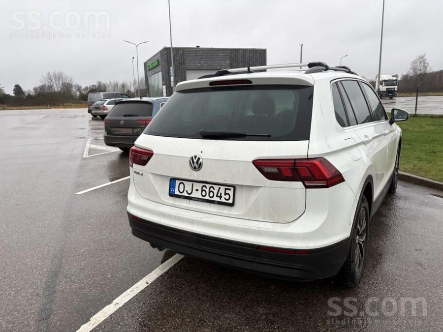 Balts Volkswagen Tiguan 2019 Rīga, ar dzinēja tilpumu 2.00 L un nobraukumu 125 tūkst. km par 17900 €, foto 5 vietnē AUTOMOTO.COM.LV
