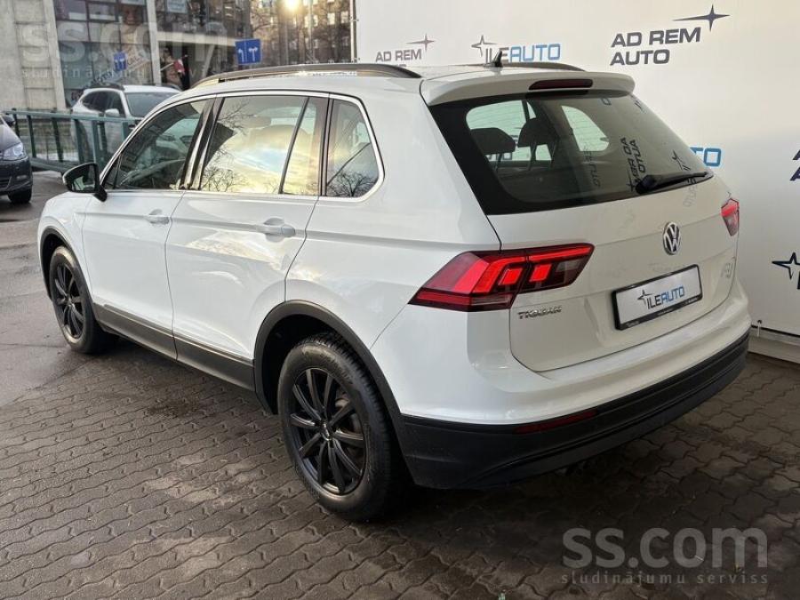 White Volkswagen Tiguan 2019 in Riga, with an engine capacity of 1.50 L and mileage of 118 thousand km for 18500 €, photo 3 on AUTOMOTO.COM.LV
