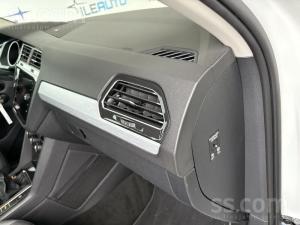White Volkswagen Tiguan 2019 in Riga, with an engine capacity of 1.50 L and mileage of 118 thousand km for 18500 €, photo 20 on AUTOMOTO.COM.LV