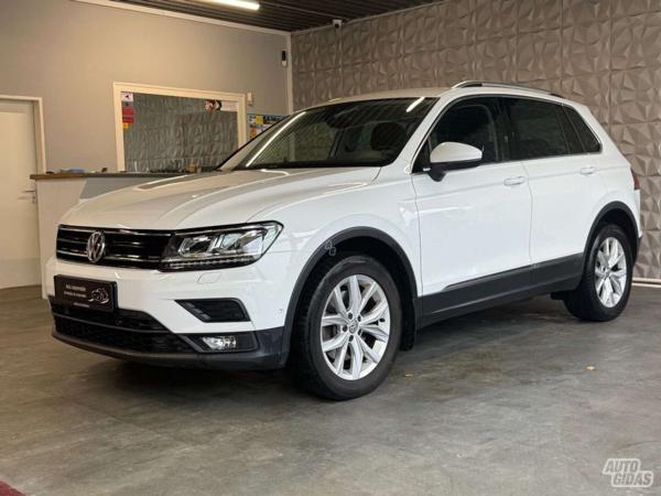 White Volkswagen Tiguan 2019 in Kaunas, with an engine capacity of 2.00 L and mileage of 82 thousand km for 25480 €, photo 2 on AUTOMOTO.COM.LV