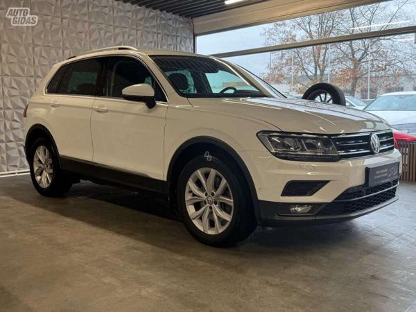 White Volkswagen Tiguan 2019 in Kaunas, with an engine capacity of 2.00 L and mileage of 82 thousand km for 25480 €, photo 3 on AUTOMOTO.COM.LV