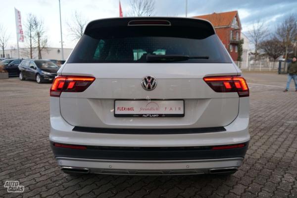 White Volkswagen Tiguan 2019 in Kaunas, with an engine capacity of 2.00 L and mileage of 91 thousand km for 28570 €, photo 6 on AUTOMOTO.COM.LV
