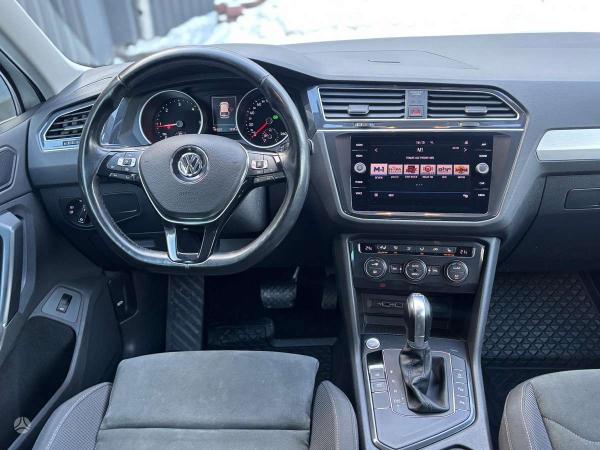 White Volkswagen Tiguan 2019 in Vilnius, with an engine capacity of 1.97 L and mileage of 190 thousand km for 17800 €, photo 8 on AUTOMOTO.COM.LV