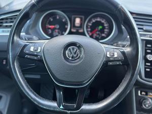 White Volkswagen Tiguan 2019 in Vilnius, with an engine capacity of 1.97 L and mileage of 190 thousand km for 17800 €, photo 11 on AUTOMOTO.COM.LV