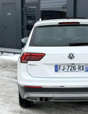Balts Volkswagen Tiguan 2019 Tauragė, ar dzinēja tilpumu 2.00 L un nobraukumu 252 tūkst. km par 14400 €, foto 16 vietnē AUTOMOTO.COM.LV